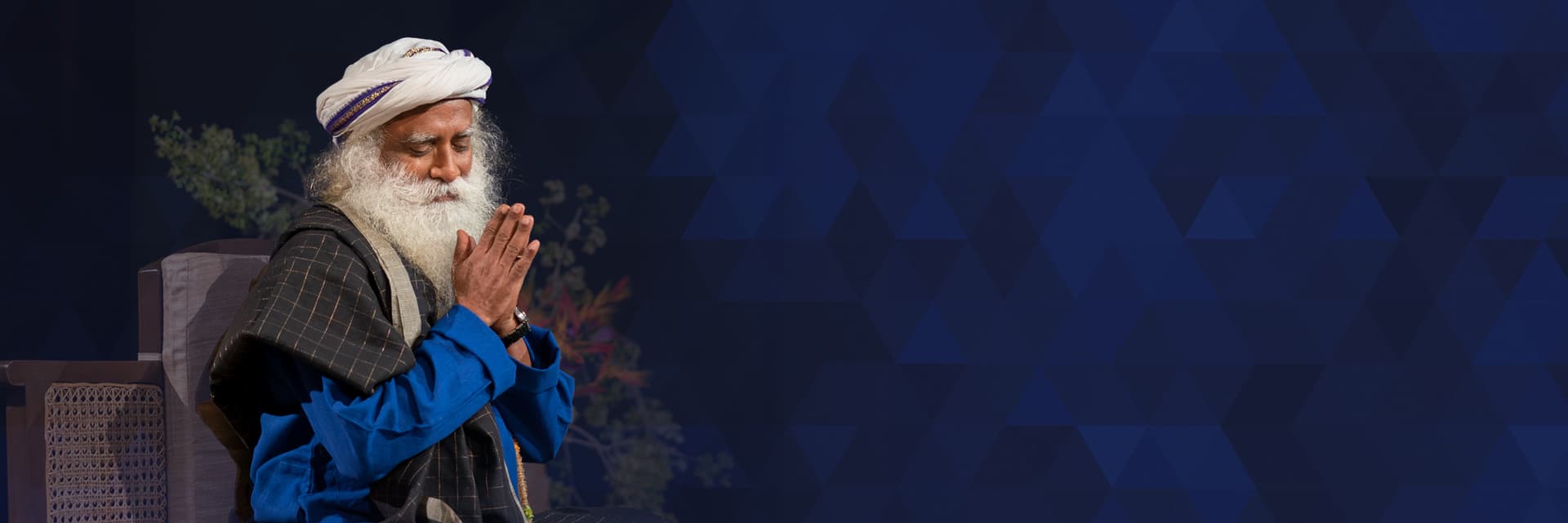 Sadhguru offers Inner Engineering Completion Online