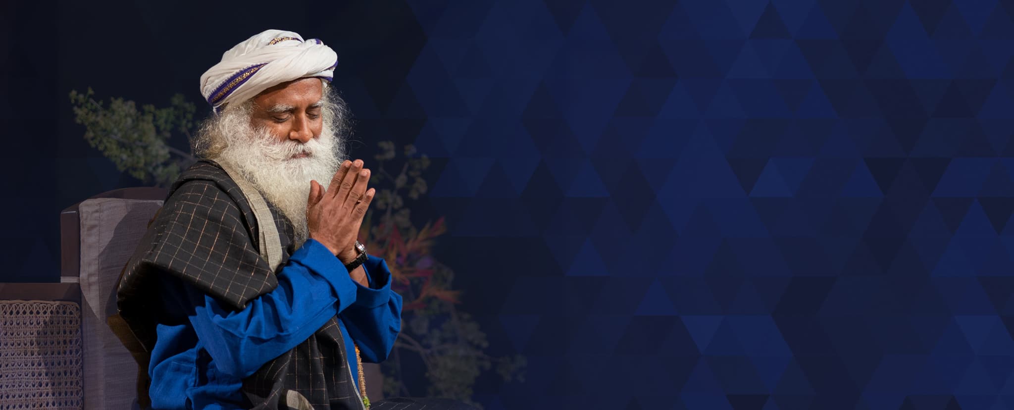 Sadhguru offers Inner Engineering Completion Online